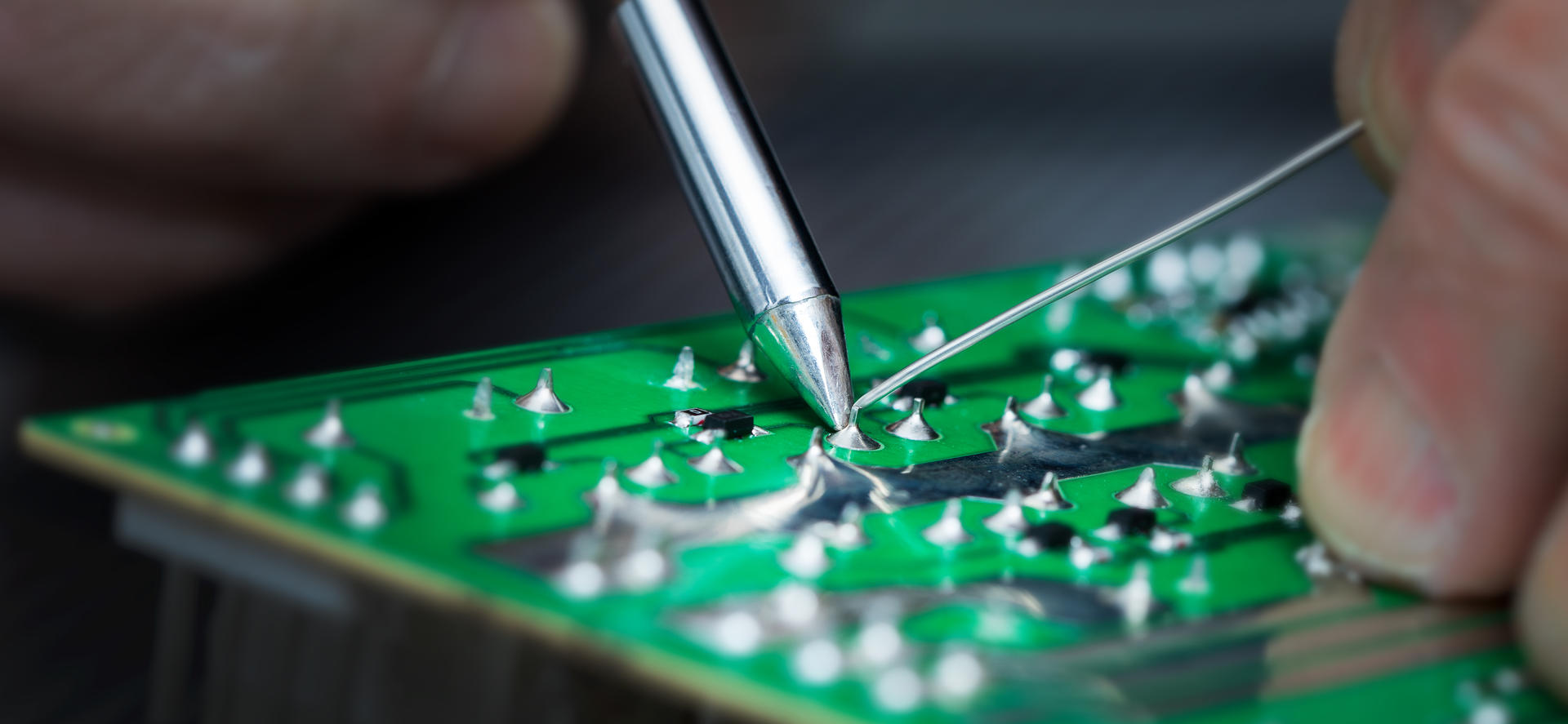 Ultra Soldering | Weller Tools US