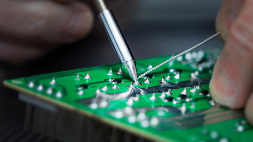 Micro Soldering | Weller Tools US