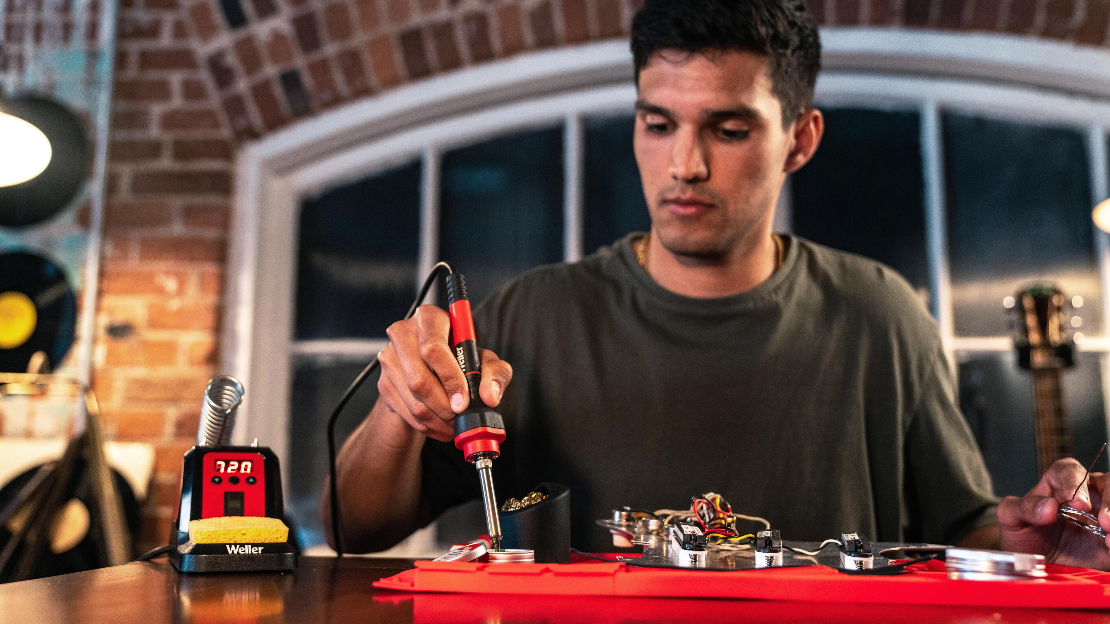 Soldering station digital, 70W/120V, US | Weller Tools